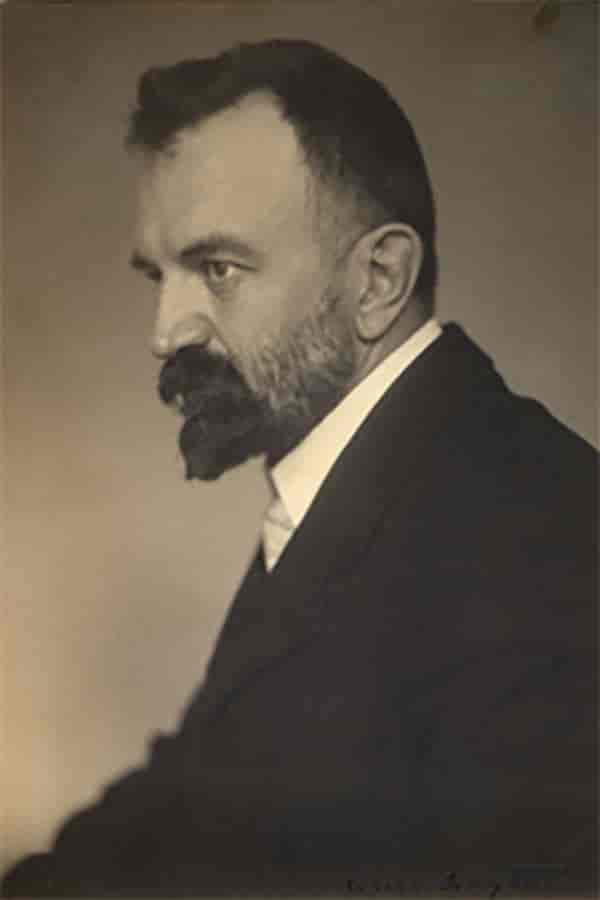 G H Mead's Symbolic Interactionism: A Comprehensive Overview